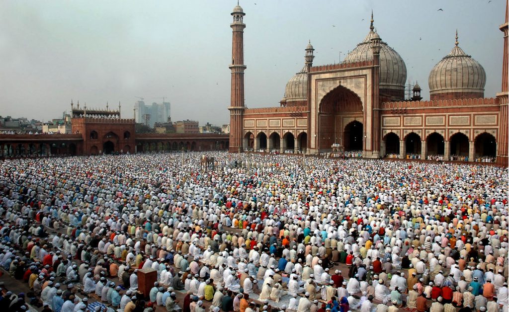 Are You Traveling There? Check This Top Most Crowded Places In India